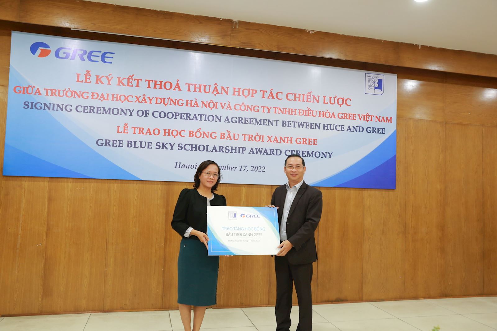 Lễ ký kết Biên bản ghi nhớ hợp tác và Khánh thành Trung tâm đào tạo thực hành HUCE-GREE